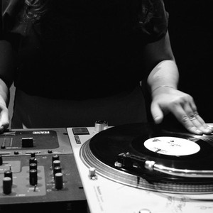 VINIL DJ AL CHIOSCOCAFE - - eventi